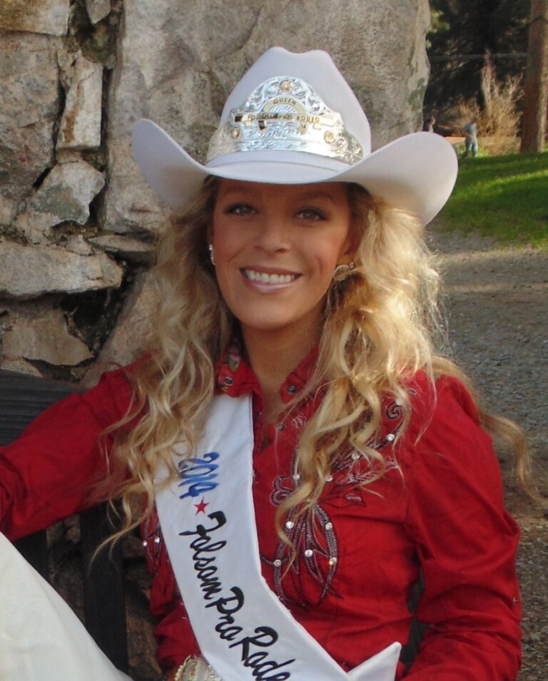 Rodeo Queen - Painted Lades Rodeo Performers